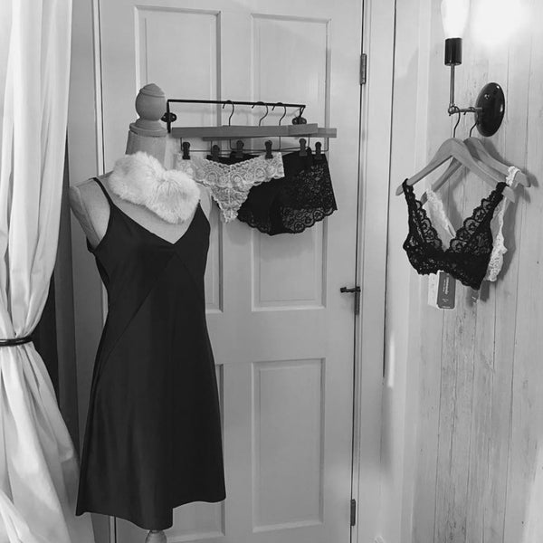 Well Heeled Intimates & Lounge